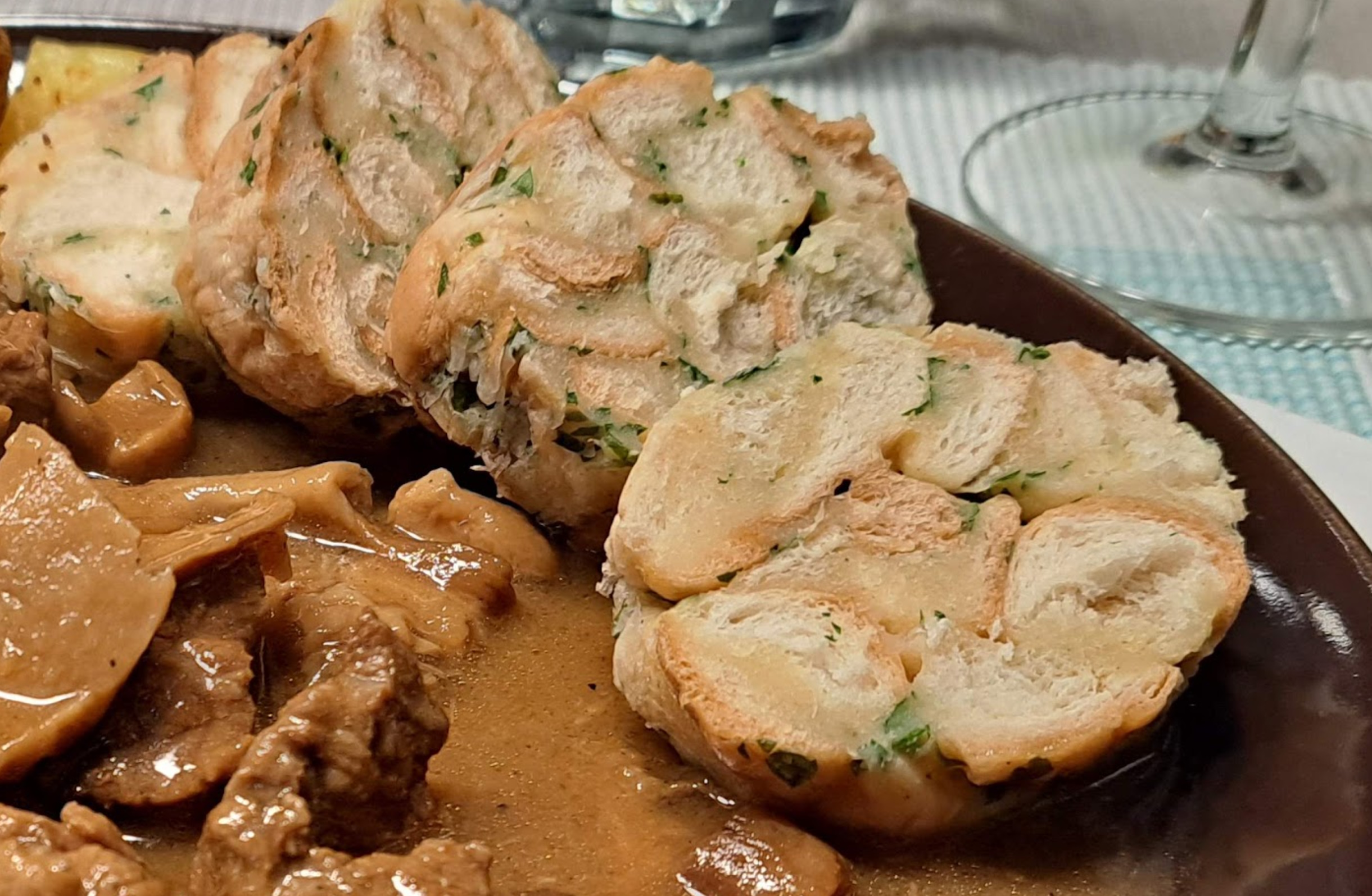 Karlovarská knedľa / Karlovarský knedlík | varenie-recepty.eu